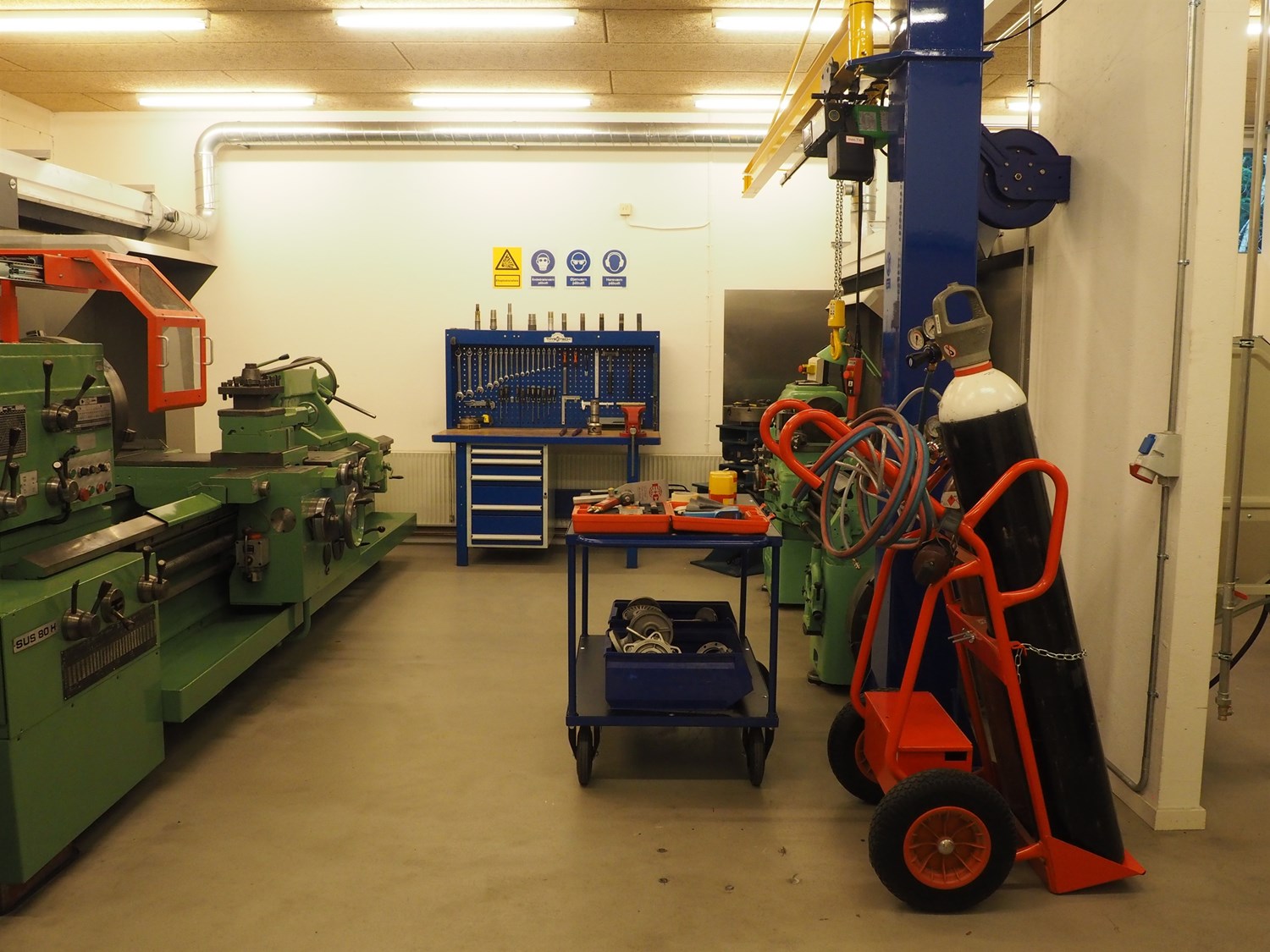 Manuelle & konventionel Maskiner | Thybotech ApS